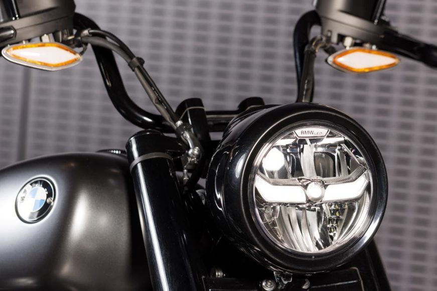 Die neue BMW R 18 Roctane: Inszeniert im Custom Bagger Style / The new ...